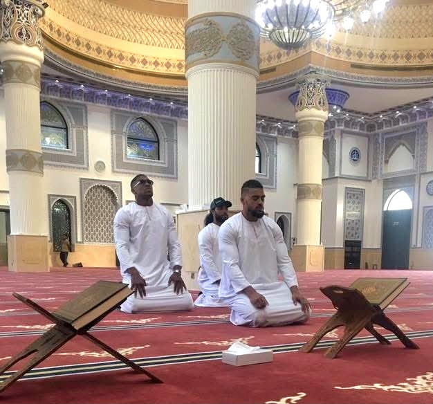 Is Anthony Joshua a Muslim? Facts Emerge As Photo Of Boxer Praying In ...